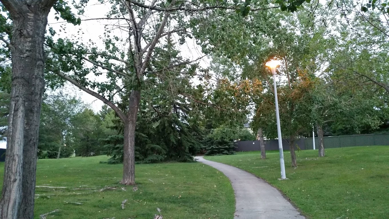 Blue Quill, Edmonton | Neighbourhood Profile & Listings